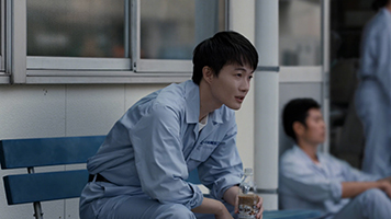 「BOSS」発売30周年 新TV-CM 9月1日オンエア開始 中島みゆきさんふんする"宇宙大統領"が初登場 BOSSとNetflixがコラボし ...